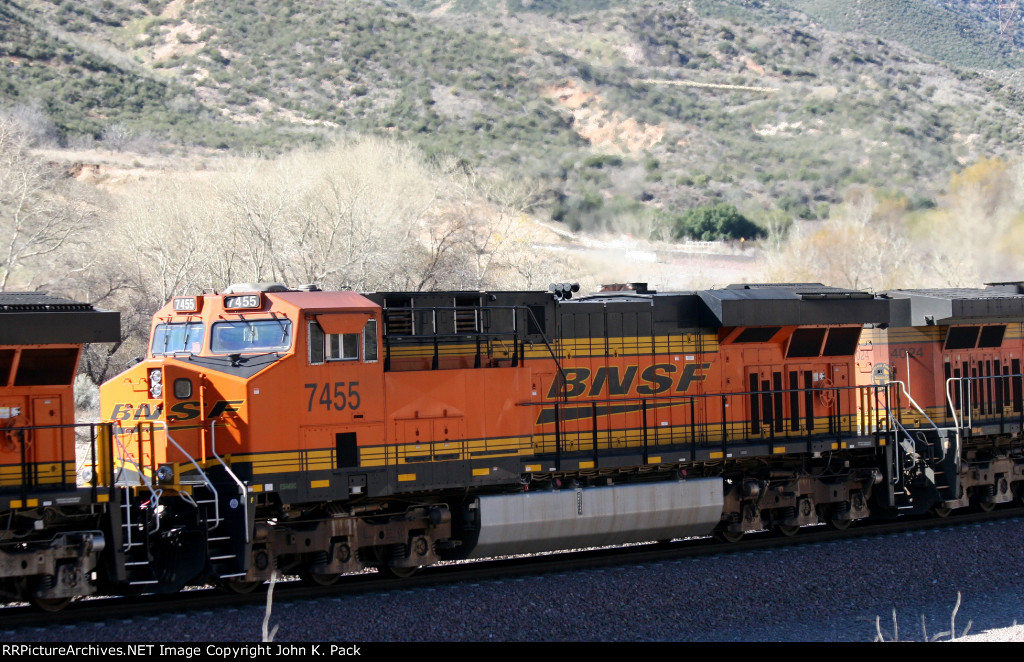 BNSF 7455